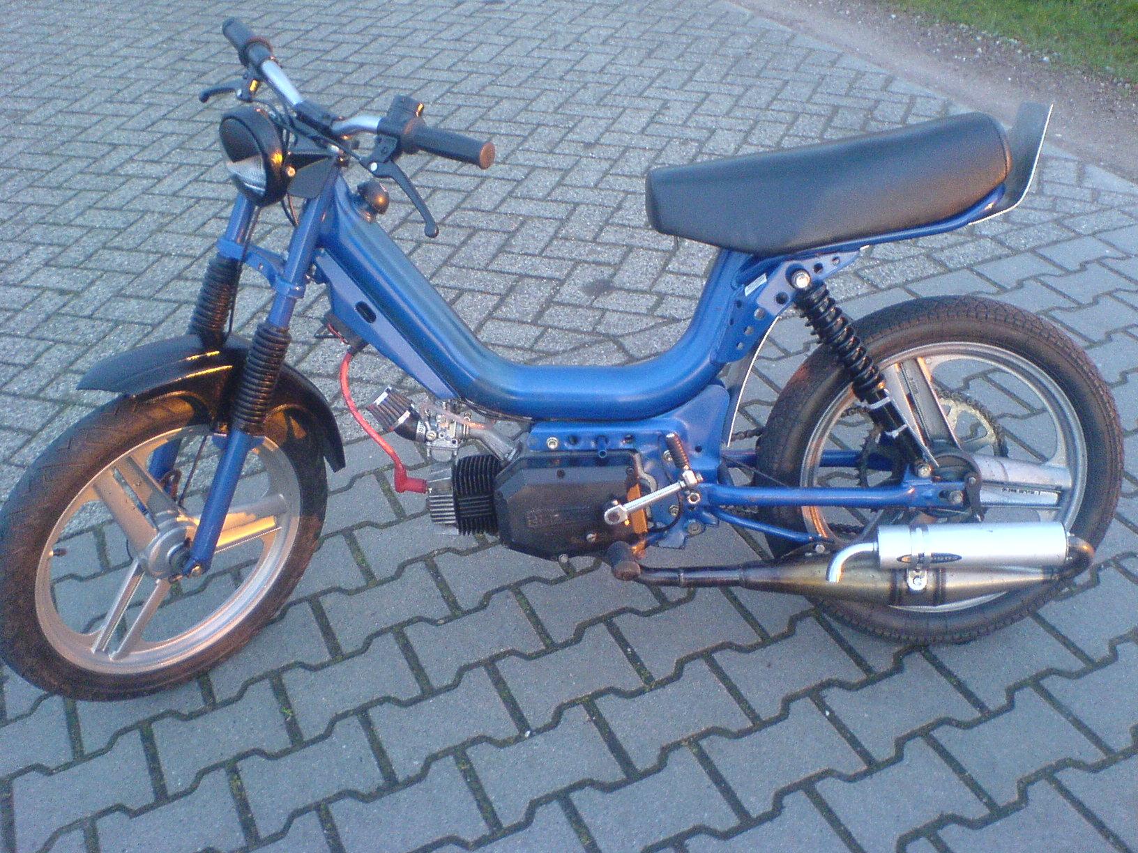 Wer hat eine Rizzato Buffalo (ital.) Mofa aufgemotz? - Forum Mofapower.de