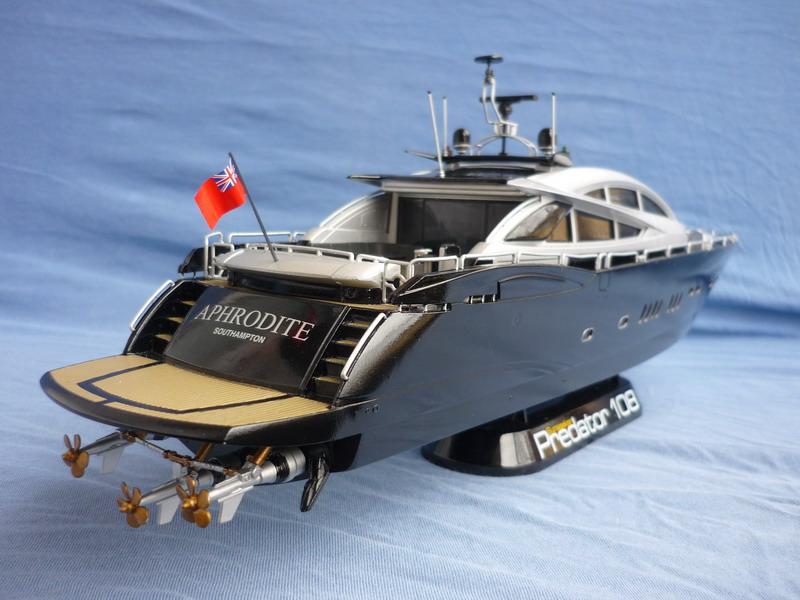 Revell Sunseeker Predator 108 1:72