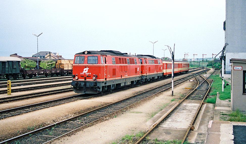 Drehscheibe Online Foren :: 04 - Historisches Forum :: ÖBB Bahnhof Retz ...