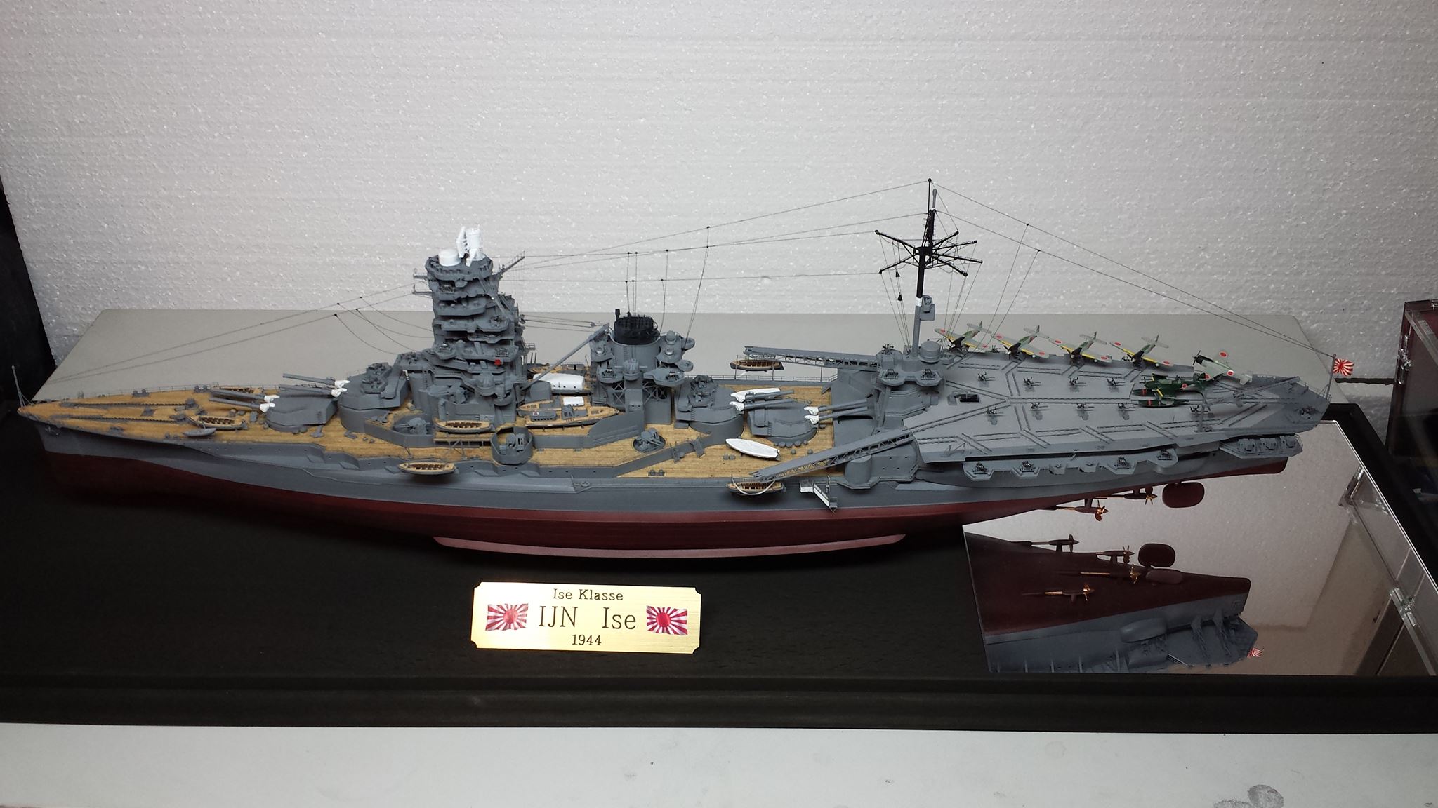 Ijn Ise 1944 Fujimi 1:350 mit Flyhawk Pe.Set,Fujimi Pe.Set und Artwox ...