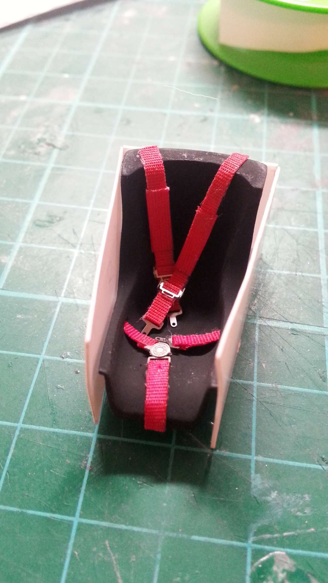 Ferrari 412T2 (Revell 1:24) - von Bardgeboards, Jabroc-Plates & Deflektoren