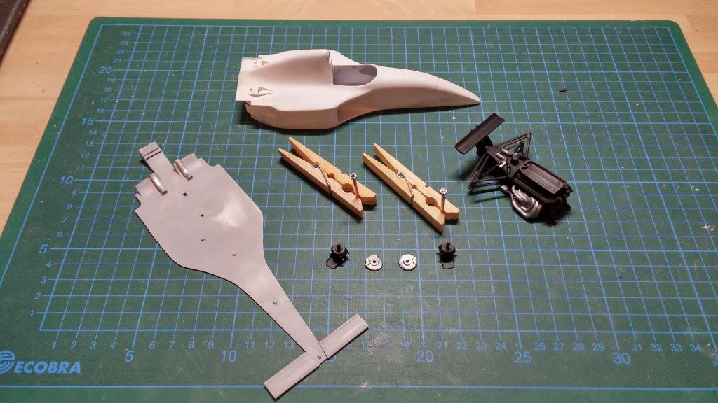 Ferrari 412T2 (Revell 1:24) - von Bardgeboards, Jabroc-Plates ...